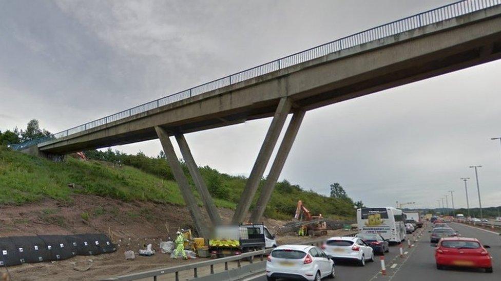 M74 to close for weekend for bridge demolition - BBC News