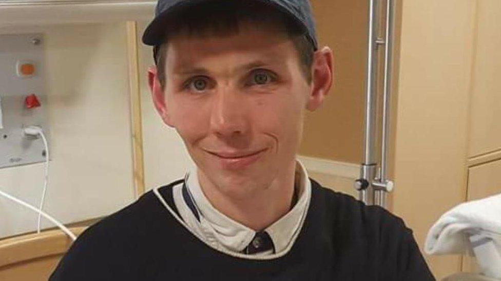 Mablethorpe bank holiday stabbing over 'trivial' remark - BBC News