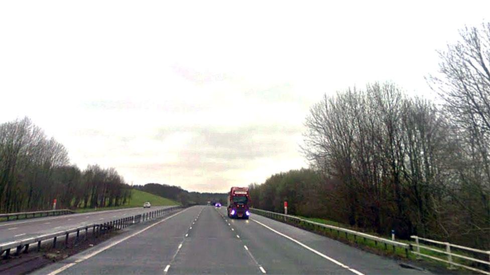 Police seize drugs worth estimated £80,000 at Johnstonebridge - BBC News