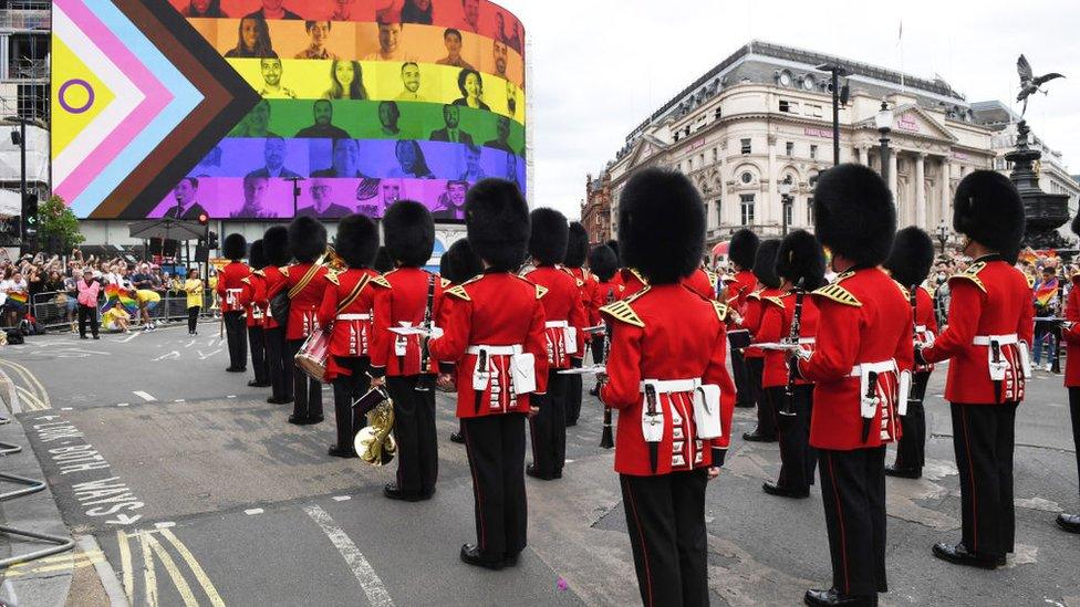 Pride: 'Biggest ever parade' on 50th anniversary in London - BBC Newsround