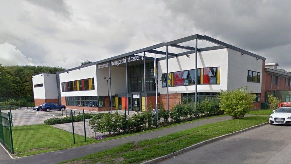Coronavirus: Teacher, 35, dies 'after contracting virus' - BBC News