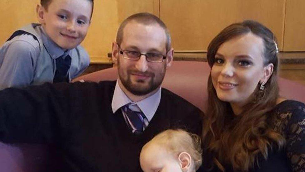 The mum-of-three organising her own wedding and funeral - BBC News