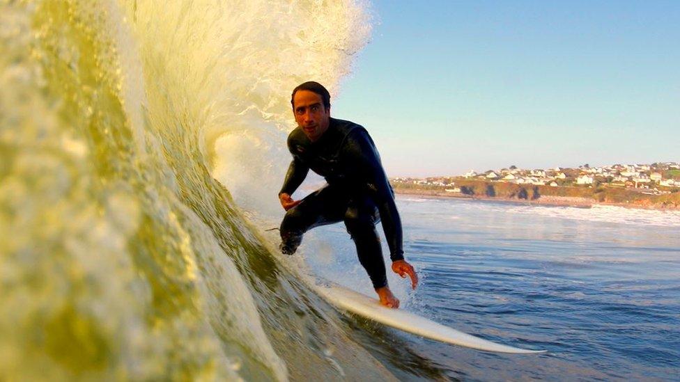Swell time for UK surf photographers - BBC News