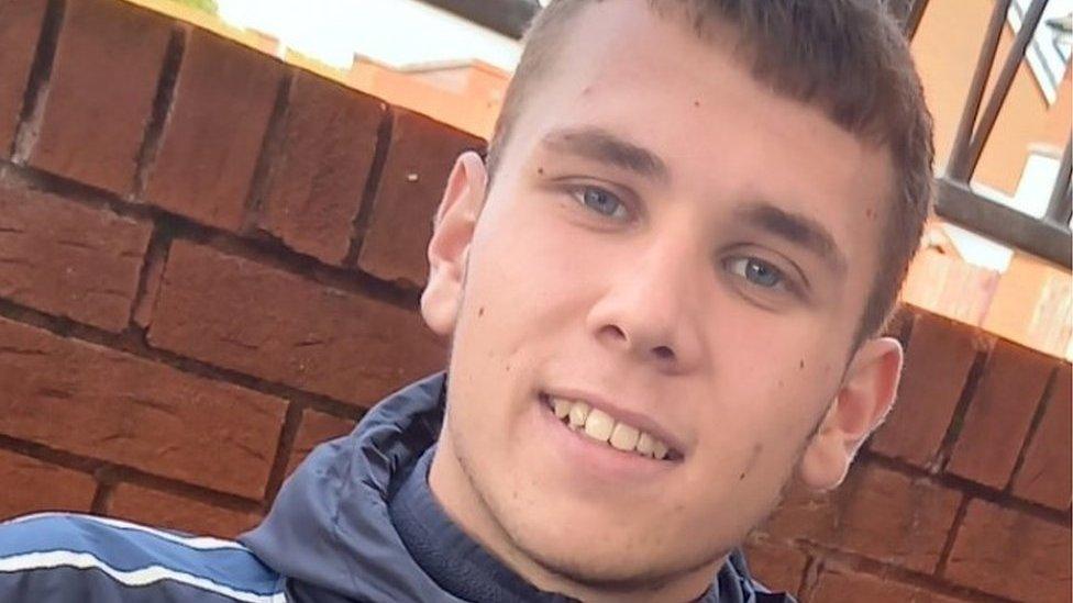 Body found confirmed as missing Ayrshire teenager Jamie Cannon - BBC News