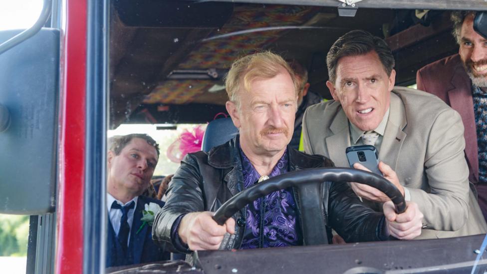 Gavin and Stacey Christmas special: Did Smithy say yes to Nessa? - BBC News