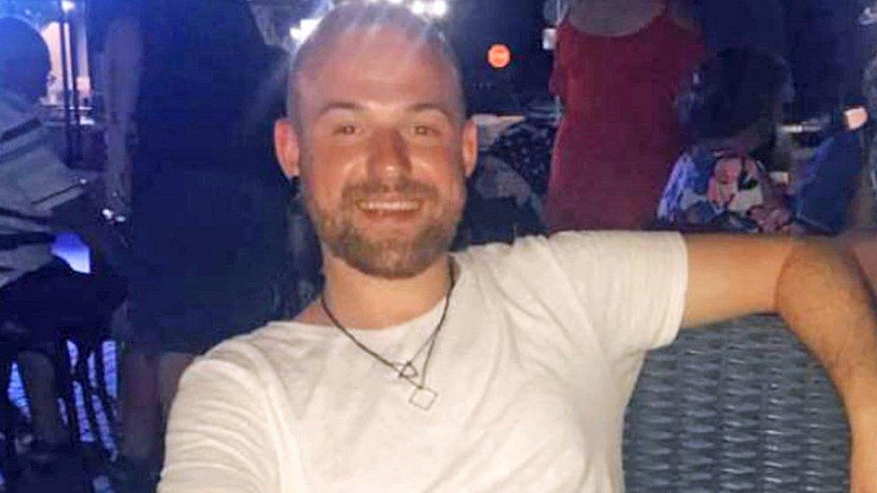 'Caring' man killed with magnum of Prosecco at Manchester hotel - BBC News