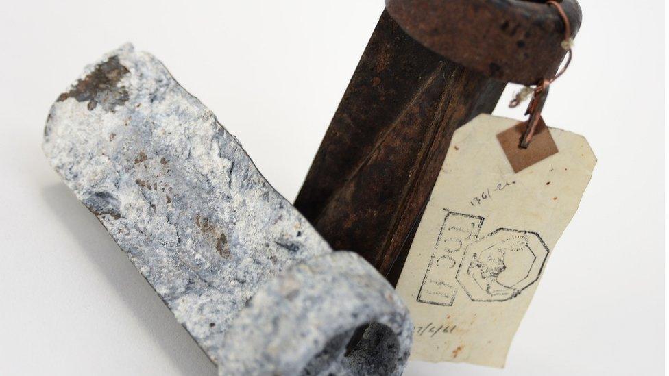 Coventry Blitz collections auctioned - BBC News