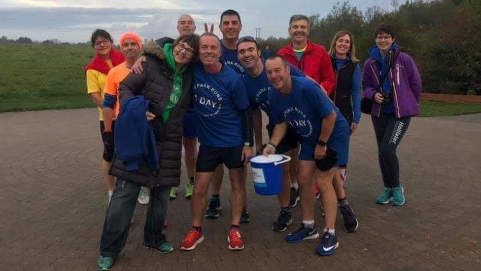 Barrow-upon-Humber man does 10 parkruns in day for charity - BBC News