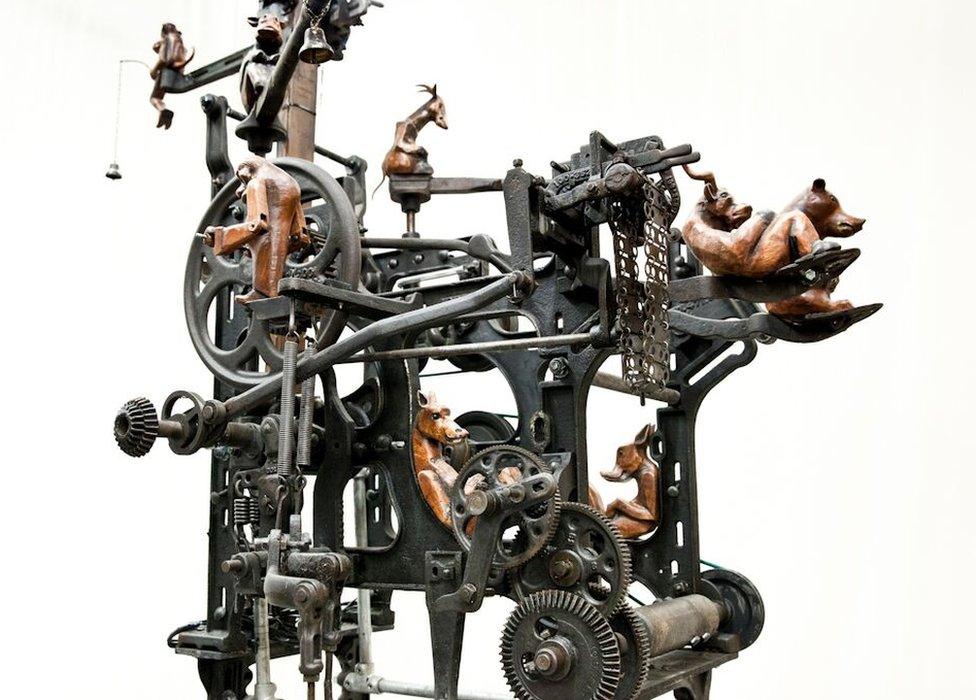 Harris Tweed loom's new life as 'kinetic sculpture' - BBC News