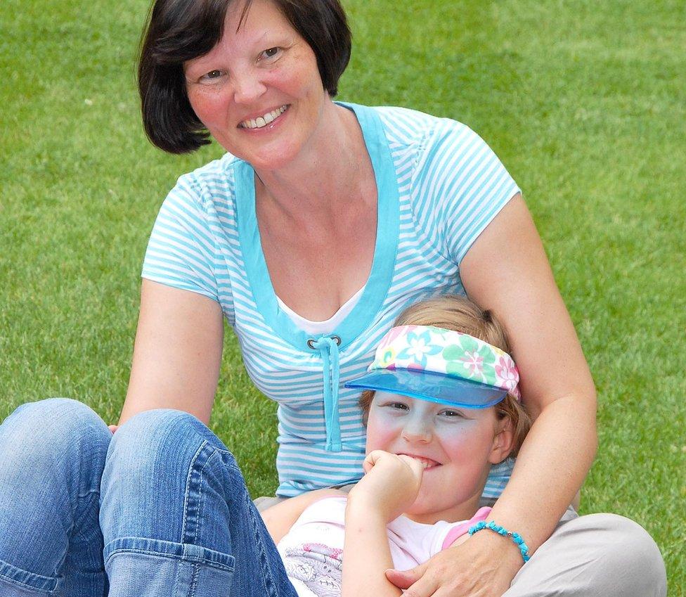 Spalding murders: Daughter Kim Edwards named as killer - BBC News