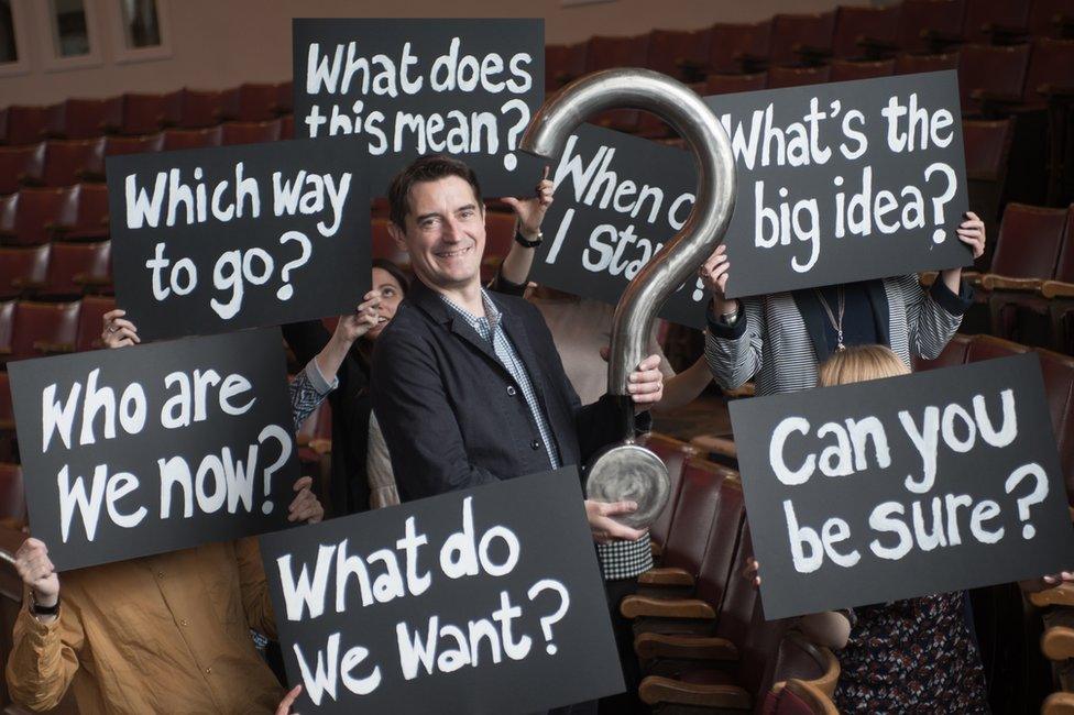 Edinburgh book festival to look at political 'earthquakes' - BBC News