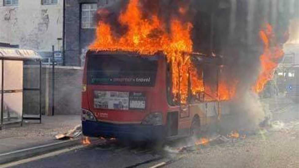 Firefighters called to dramatic bus fire in Dunfermline - BBC News