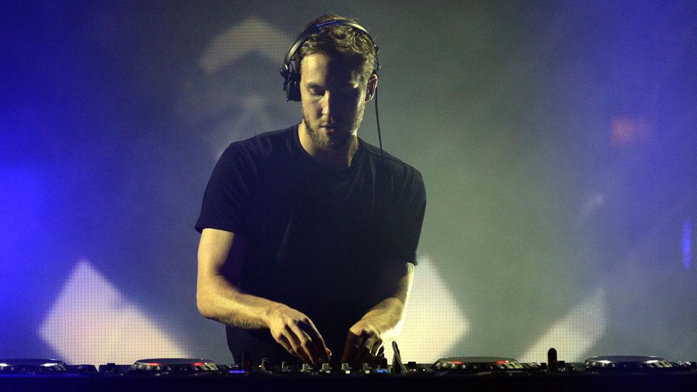 T in the Park festival-goers urged to take bus to venue - BBC News