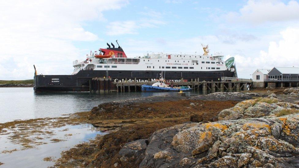 Troimhe-chèile aiseig às ùr - Naidheachdan a' BhBC