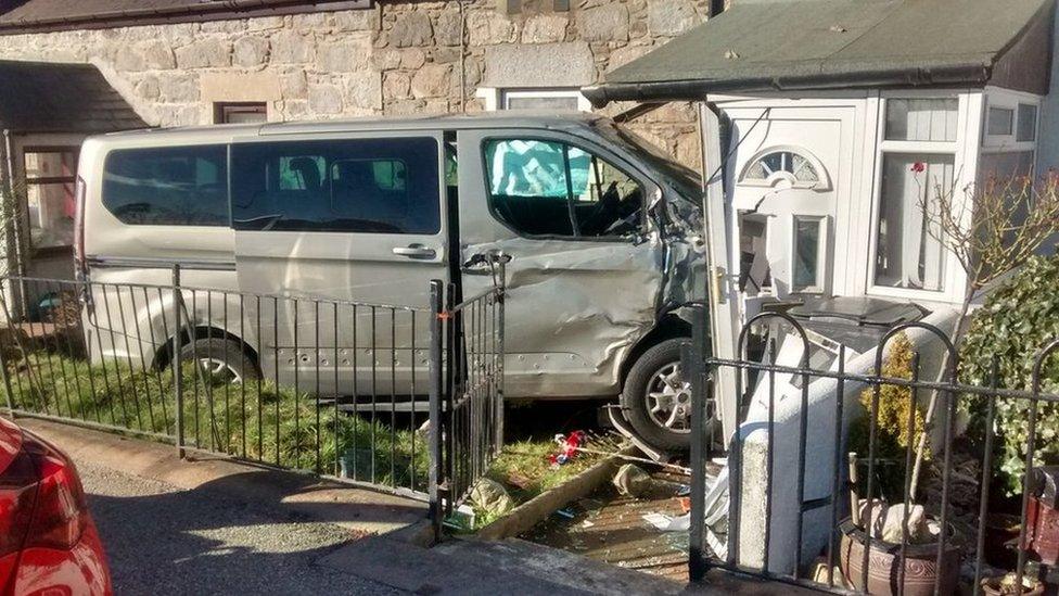 Vehicle crashes into side of house on A90 near Portlethen - BBC News
