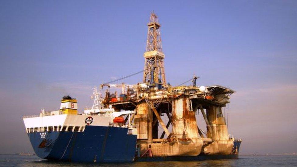Transocean Winner's transport Hawk arrives off Scotland - BBC News