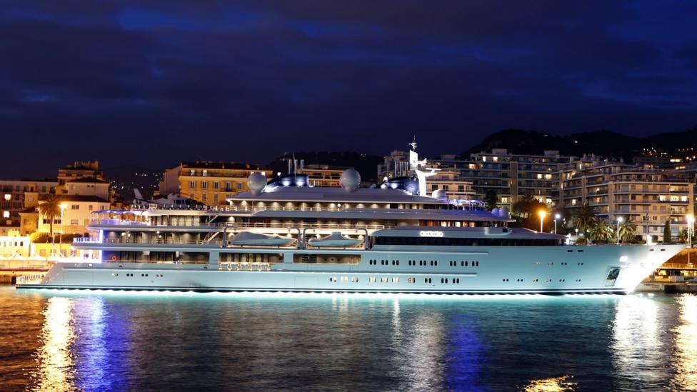 Asian millionaires 'top wealth rankings' - BBC News