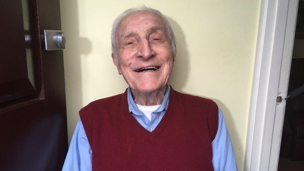 Omagh rail tragedy: Heritage project recalls 1950 disaster - BBC News