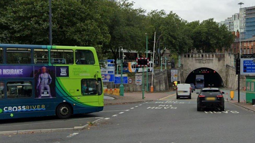 Mersey tunnel to close over four days for maintenance work - BBC News