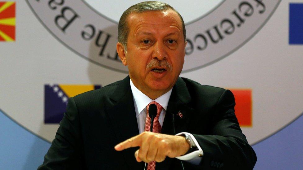 Germans to eat 'Erdogan-Burgers' again despite threats - BBC News