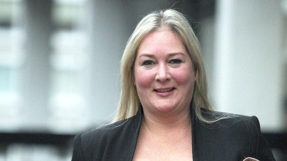 Storage Hunters star avoids jail over market trader stalking - BBC News