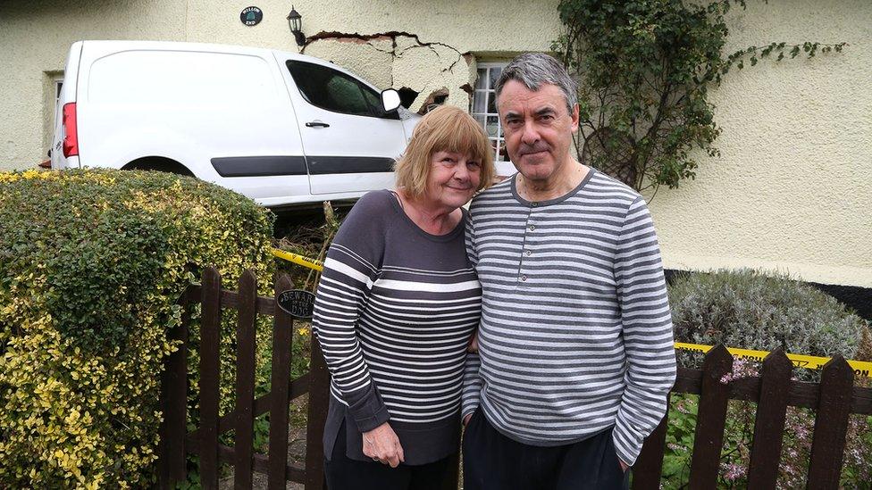 Jamie Gilroy jailed for crashing van into Maulden cottage - BBC News