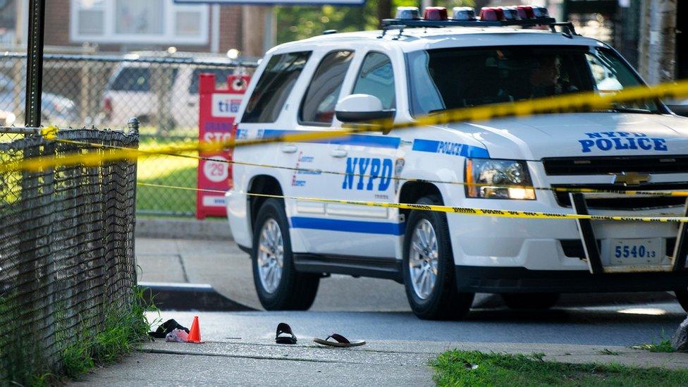 New York imam and assistant shot dead in Queens - BBC News