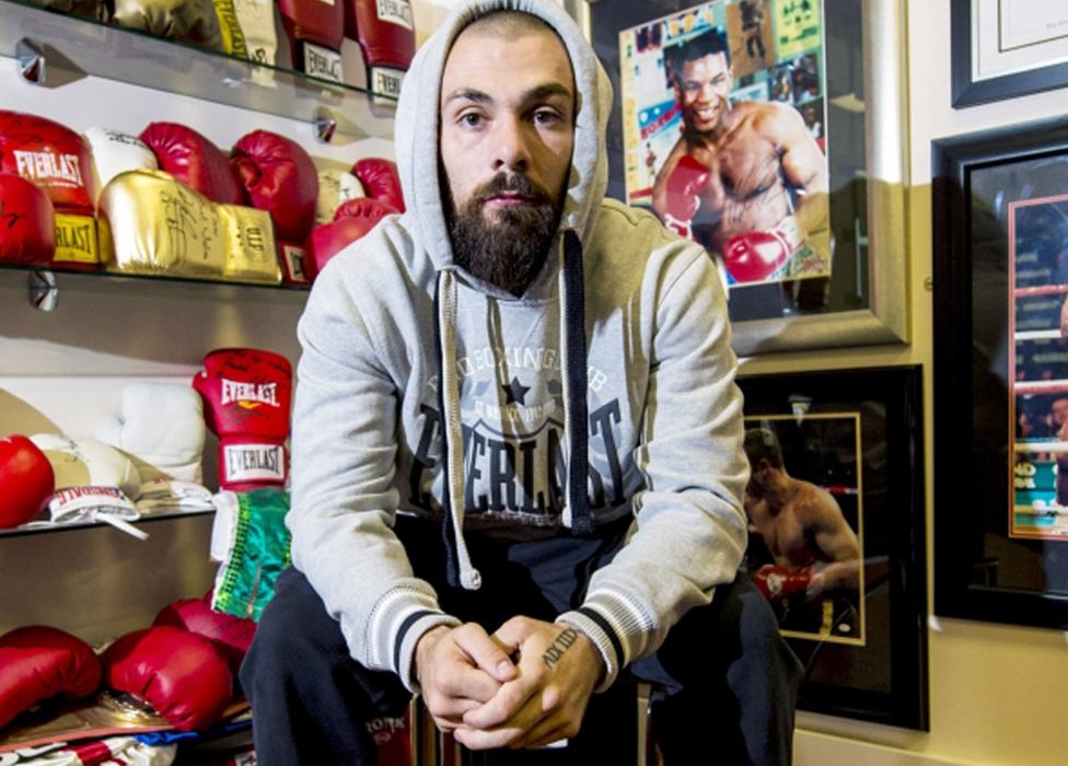 Boxer Mike Towell's fatal fight 'should never have taken place' - BBC News