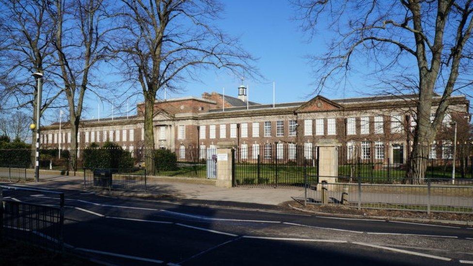 Hull teacher who sent pupil thousands of messages struck off - BBC News