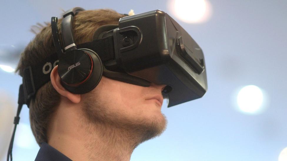 Oculus virtual reality founder leaves Facebook - BBC News