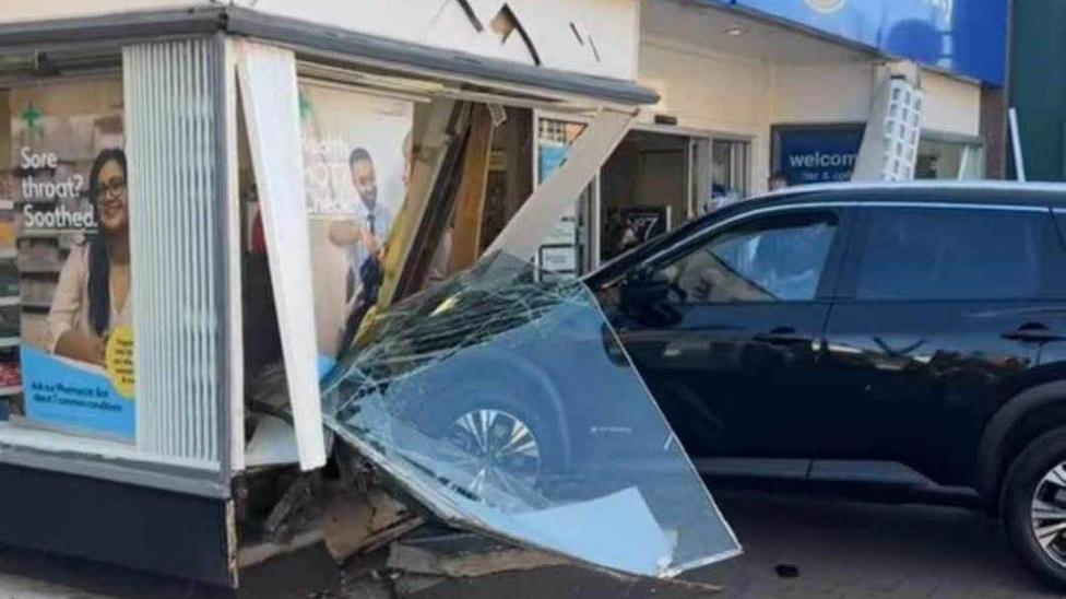 Car crashes into Boots in Long Eaton and damages front window - BBC News