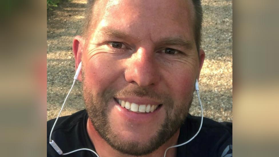 Wimborne crash victim was 'fantastic loving father' - BBC News