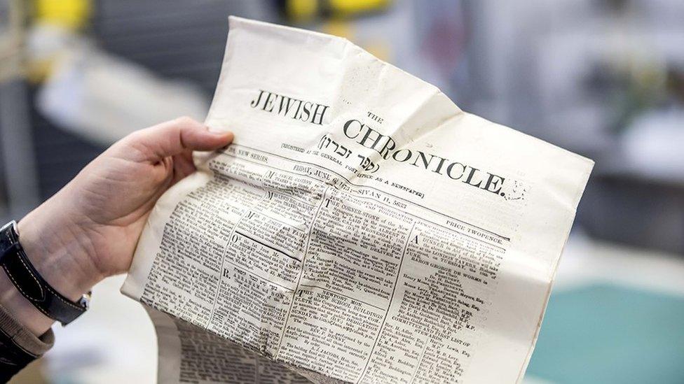 Manchester Jewish Museum reveals secrets of synagogue time capsule - BBC News