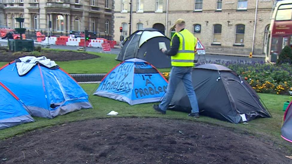 Legal action remove Hull 'tent city' homeless protesters - BBC News