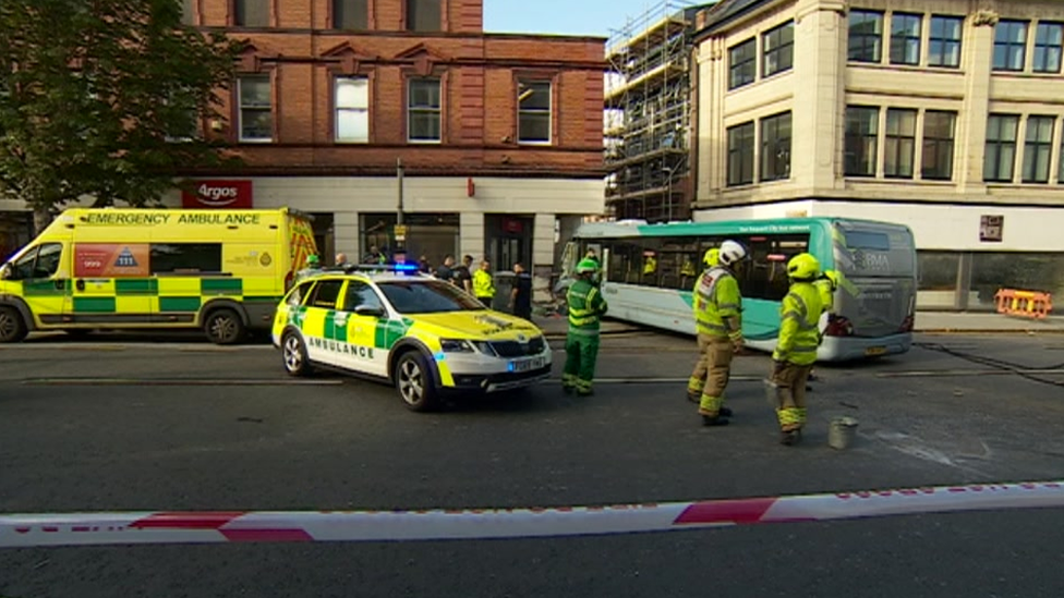 'Multiple injuries' in Nottingham Argos store bus crash - BBC News