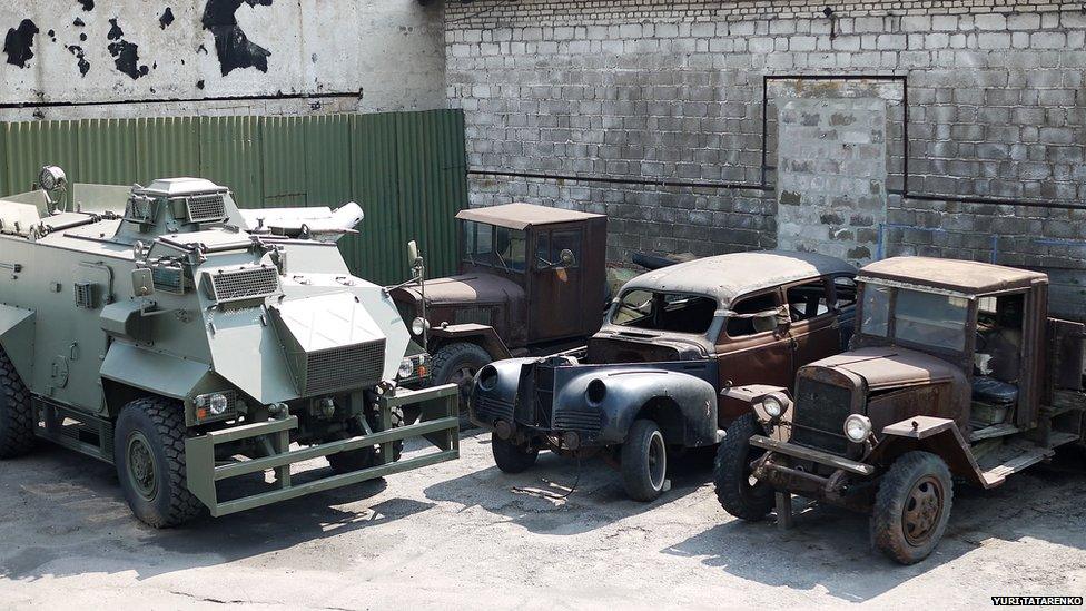 Ukraine army gets help from classic car restorers - BBC News
