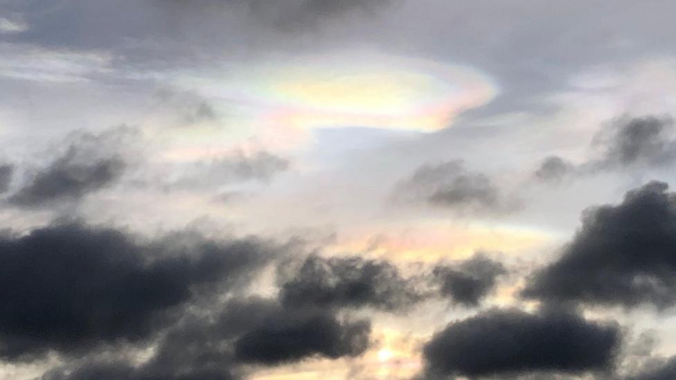 In pictures: Rare 'rainbow cloud' seen above the East Midlands - BBC News
