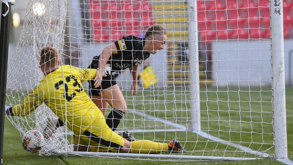 Scottish Junior Cup: Cumnock lift trophy after dramatic finish against ...