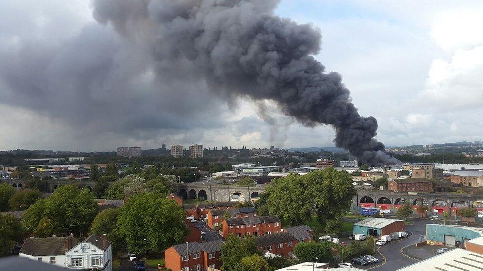 Leeds fire: Blaze sends black smoke over city - BBC News
