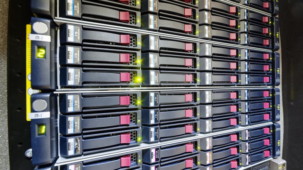 China builds world's most powerful computer - BBC News