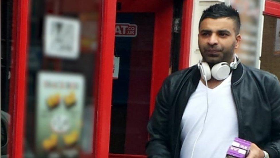 Swindon romance fraudster Sajad Hussain jailed - BBC News