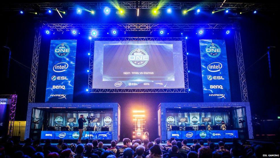 Why competitive gamers are going to be drug tested - BBC News