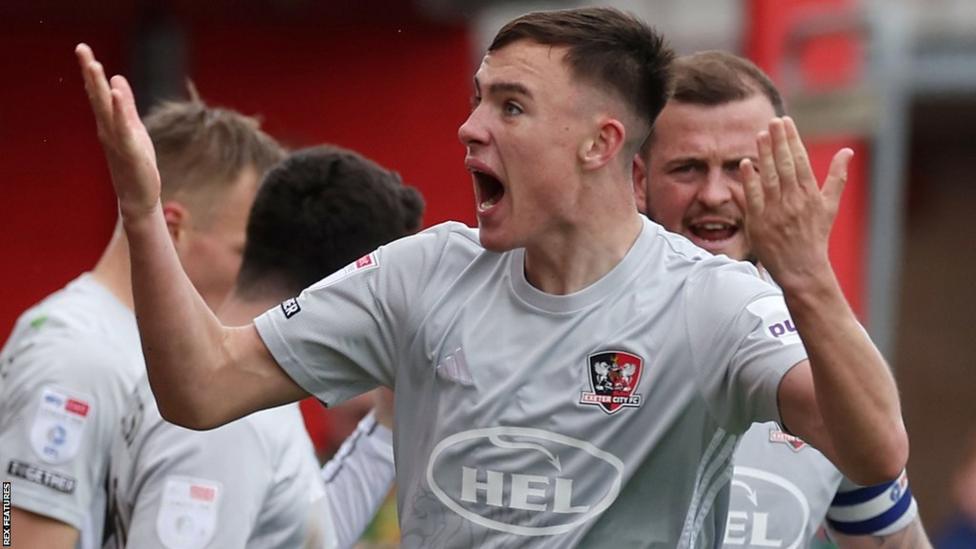 Cheltenham Town 1-2 Exeter City - BBC Sport