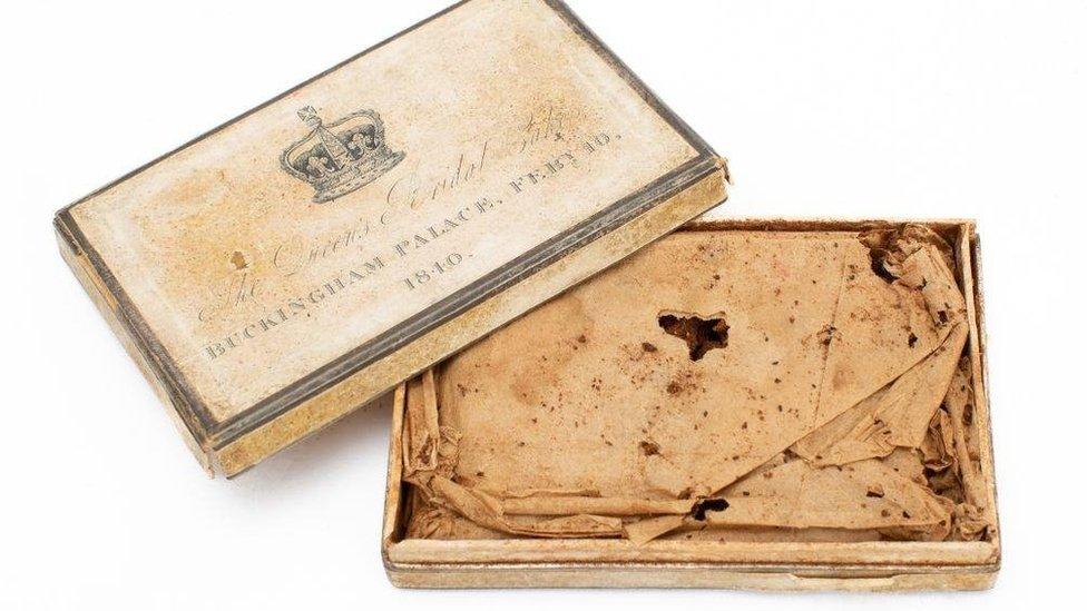 Slice of Queen Victoria's wedding cake sold for £700 - BBC News