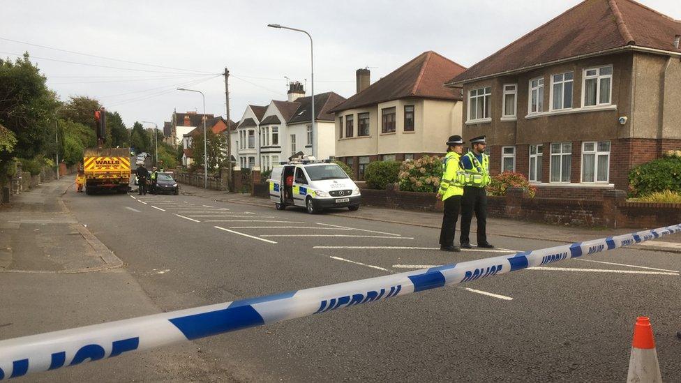 Cardiff cyclist, 54, dies following crash with car - BBC News