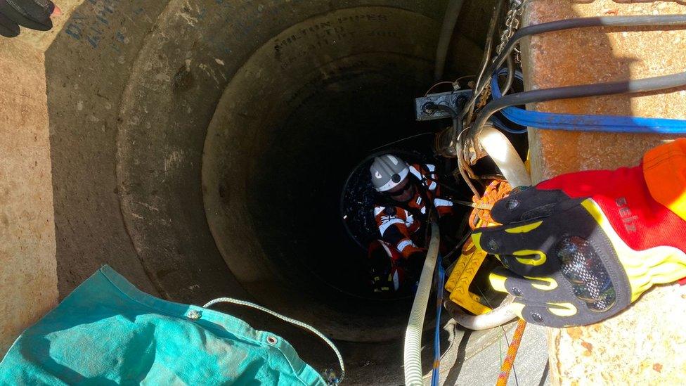 West Mersea: Elderly man trapped down well rescued - BBC News