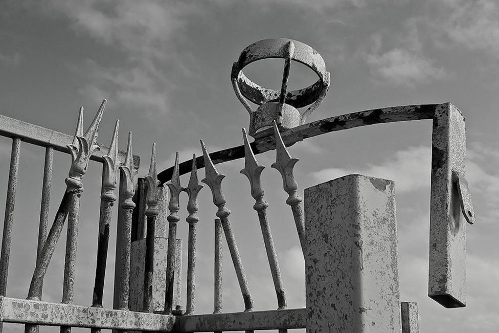Your pictures on the theme of 'sculpture' - BBC News