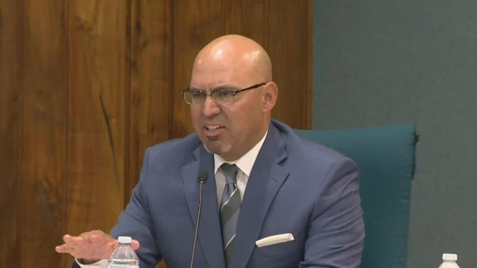 'Anti-military' California teacher fired for video rant - BBC News