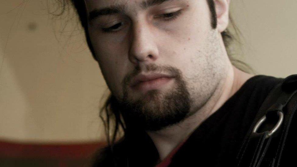 Tribute to 'awesome' Hampshire guitarist Chris Burgess - BBC News