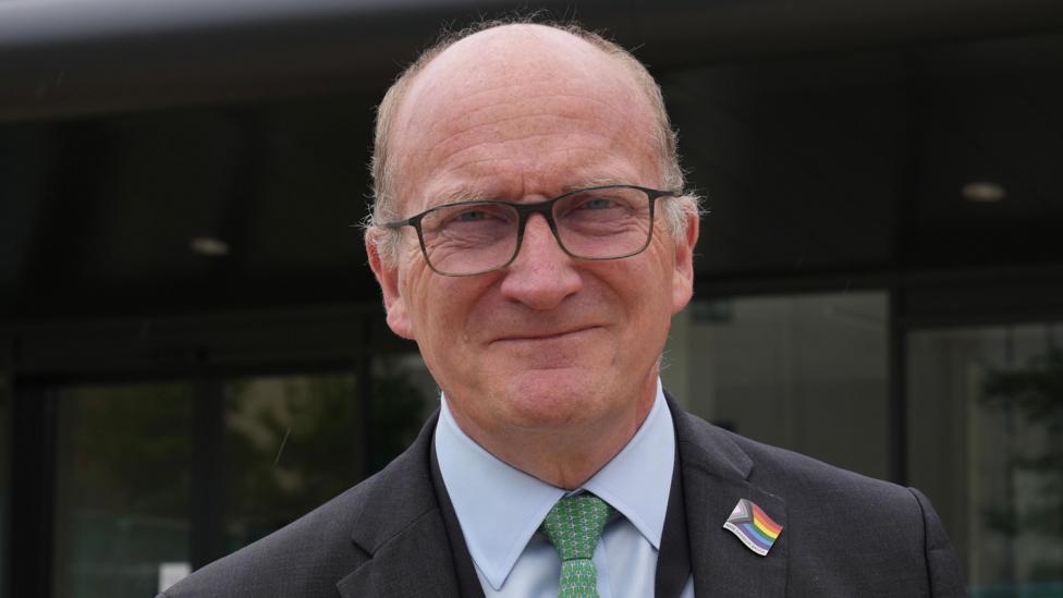 Nick Hulme warns NHS future at risk without reform - BBC News